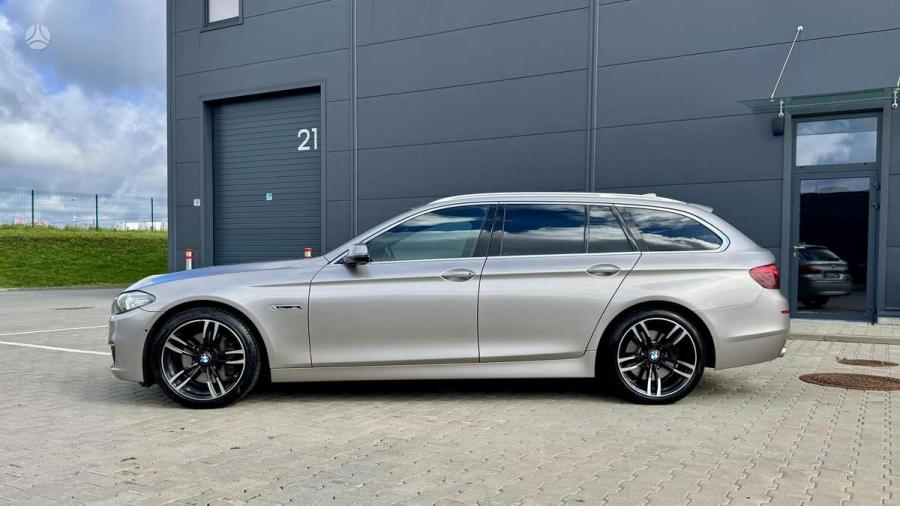 Grey BMW 530 2017 in Vilnius, with an engine capacity of 2.99 L and mileage of 235 thousand km for 13990 €, photo 7 on AUTOMOTO.COM.LV
