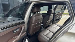 Grey BMW 530 2017 in Vilnius, with an engine capacity of 2.99 L and mileage of 235 thousand km for 13990 €, photo 20 on AUTOMOTO.COM.LV