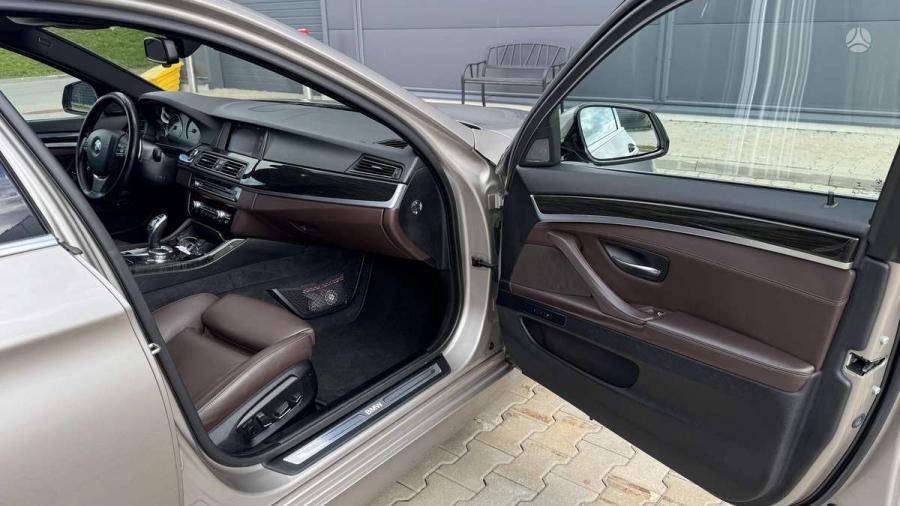 Grey BMW 530 2017 in Vilnius, with an engine capacity of 2.99 L and mileage of 235 thousand km for 13990 €, photo 22 on AUTOMOTO.COM.LV