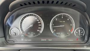 Grey BMW 530 2017 in Vilnius, with an engine capacity of 2.99 L and mileage of 235 thousand km for 13990 €, photo 27 on AUTOMOTO.COM.LV
