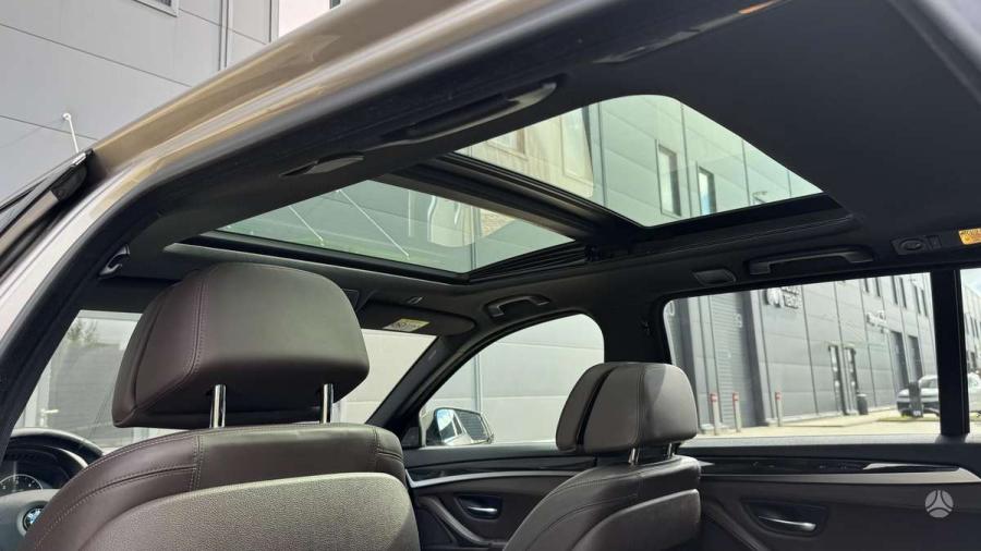 Grey BMW 530 2017 in Vilnius, with an engine capacity of 2.99 L and mileage of 235 thousand km for 13990 €, photo 35 on AUTOMOTO.COM.LV