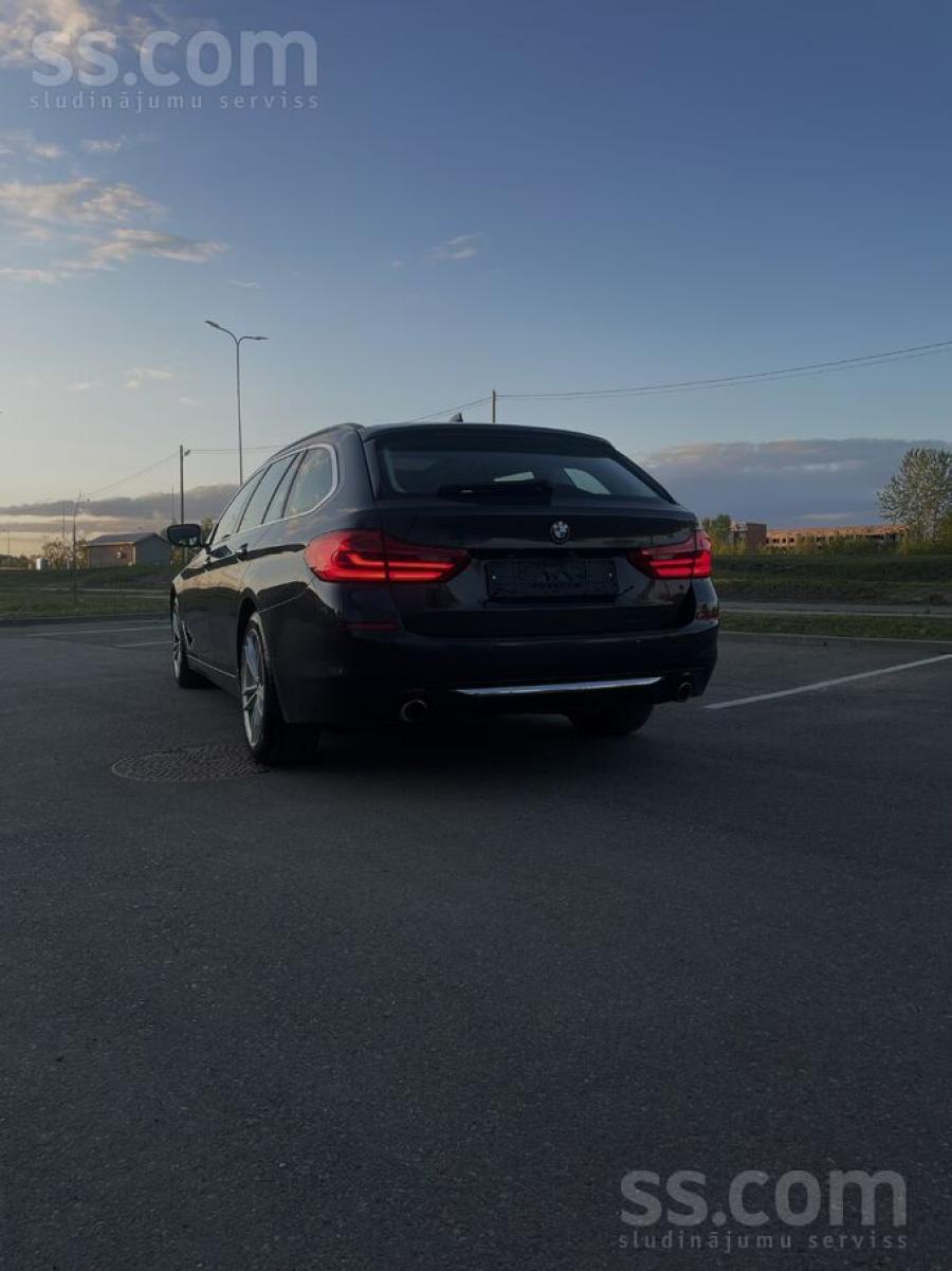Grey BMW 530 2018 in Daugavpils, with an engine capacity of 3.00 L and mileage of 250 thousand km for 20000 €, photo 5 on AUTOMOTO.COM.LV