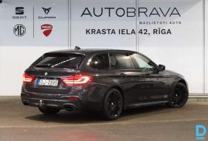 Grey BMW 530 2018 in Riga, with an engine capacity of 3.00 L and mileage of 101 thousand km for 28490 €, photo 3 on AUTOMOTO.COM.LV