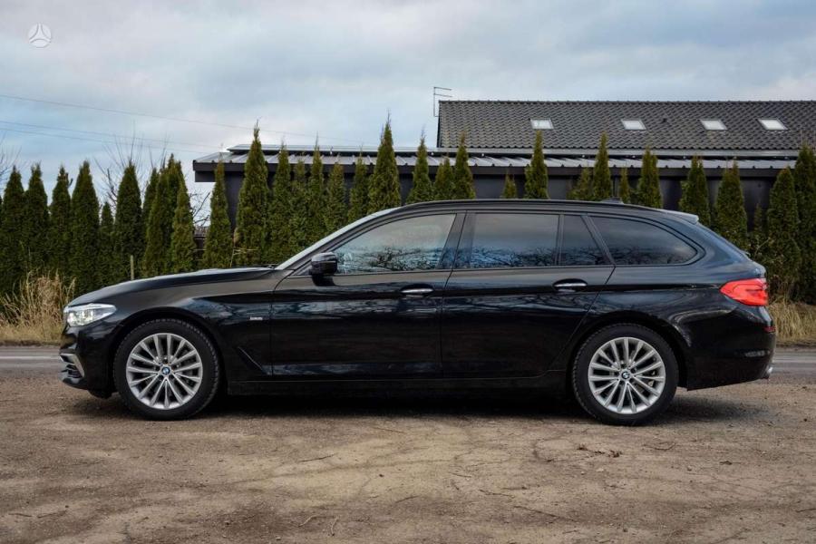 Grey BMW 530 2018 in Elektrenai, with an engine capacity of 2.99 L and mileage of 207 thousand km for 19300 €, photo 4 on AUTOMOTO.COM.LV