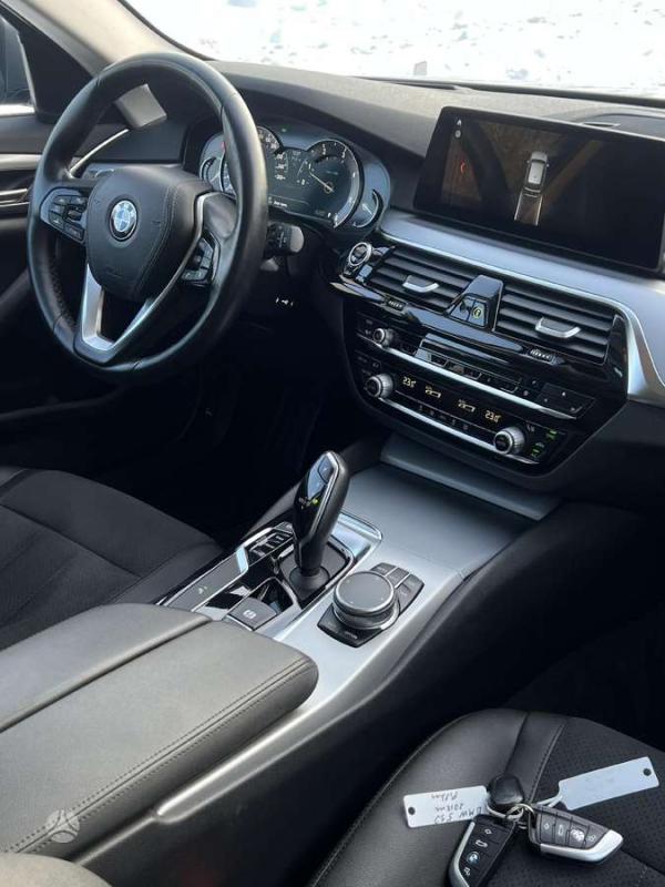 Grey BMW 530 2018 in Vilnius, with an engine capacity of 2.99 L and mileage of 170 thousand km for 21900 €, photo 8 on AUTOMOTO.COM.LV