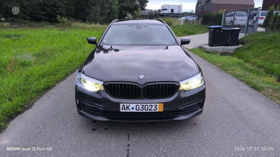 Grey BMW 530 2018 in Vilnius, with an engine capacity of 2.99 L and mileage of 218 thousand km for 14990 €, photo 4 on AUTOMOTO.COM.LV