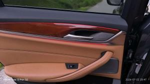 Grey BMW 530 2018 in Vilnius, with an engine capacity of 2.99 L and mileage of 218 thousand km for 14990 €, photo 17 on AUTOMOTO.COM.LV
