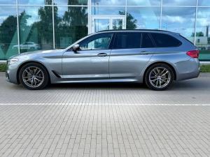 Grey BMW 530 2018 in Rezekne, with an engine capacity of 3.00 L and mileage of 270 thousand km for 20990 €, photo 4 on AUTOMOTO.COM.LV
