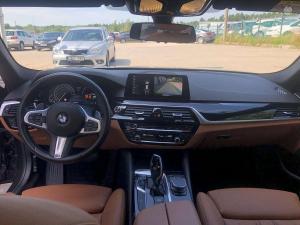Grey BMW 530 2018 in Utena, with an engine capacity of 3.00 L and mileage of 221 thousand km for 16999 €, photo 9 on AUTOMOTO.COM.LV