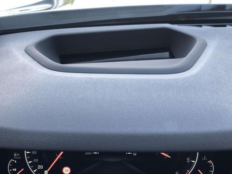Grey BMW 530 2018 in Utena, with an engine capacity of 3.00 L and mileage of 221 thousand km for 16999 €, photo 15 on AUTOMOTO.COM.LV