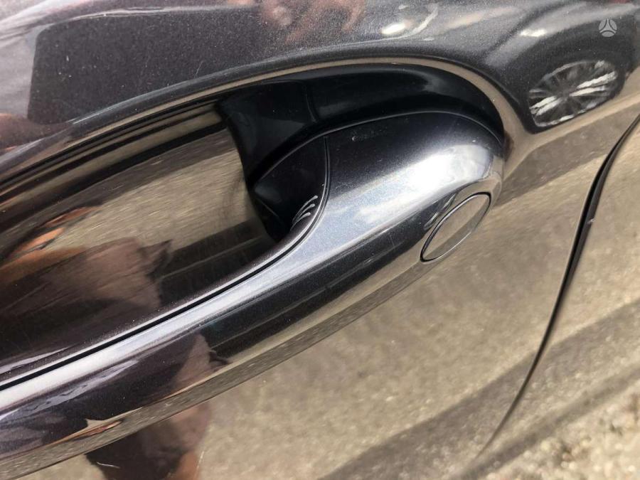 Grey BMW 530 2018 in Utena, with an engine capacity of 3.00 L and mileage of 221 thousand km for 16999 €, photo 20 on AUTOMOTO.COM.LV