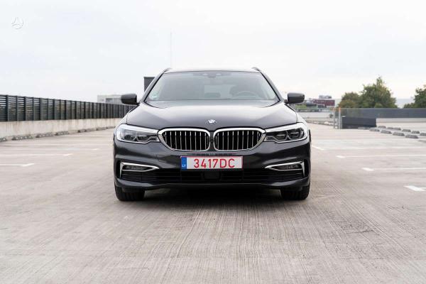 BMW 530 2018 Viļņa vietnē Pelēks BMW 530 2018 Viļņa, ar dzinēja tilpumu 2.99 L un nobraukumu 186 tūkst. km par 21300 €, foto 6 vietnē AUTOMOTO.COM.LV