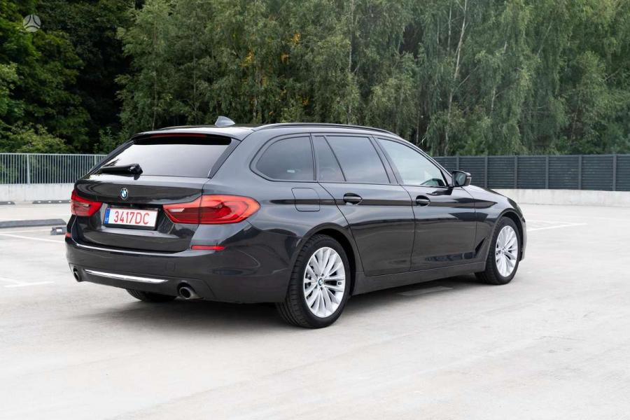Grey BMW 530 2018 in Vilnius, with an engine capacity of 2.99 L and mileage of 186 thousand km for 21300 €, photo 9 on AUTOMOTO.COM.LV