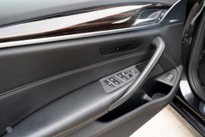 Grey BMW 530 2018 in Vilnius, with an engine capacity of 2.99 L and mileage of 186 thousand km for 21300 €, photo 15 on AUTOMOTO.COM.LV
