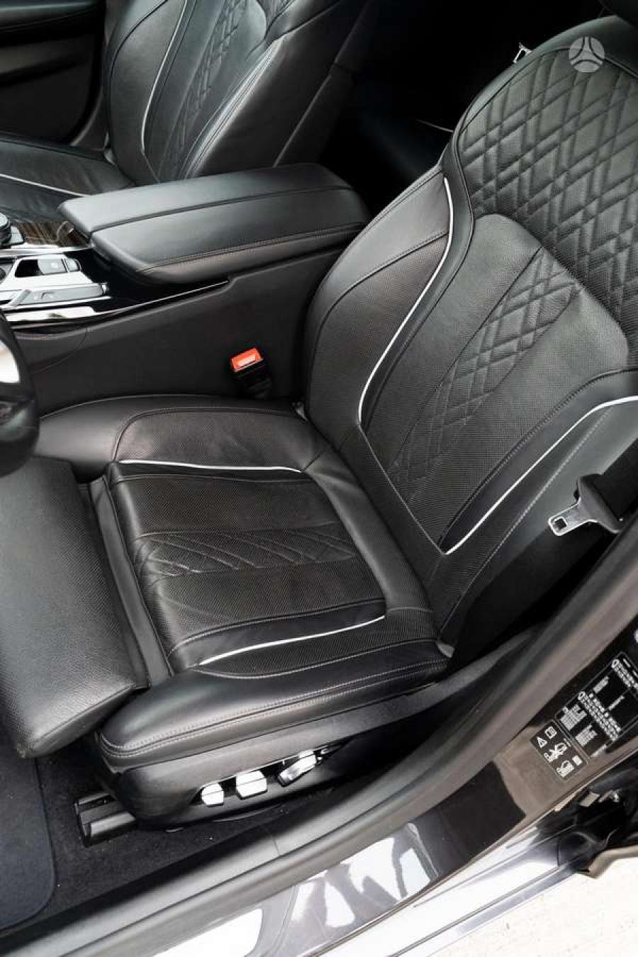 Grey BMW 530 2018 in Vilnius, with an engine capacity of 2.99 L and mileage of 186 thousand km for 21300 €, photo 16 on AUTOMOTO.COM.LV
