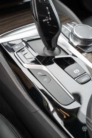 Grey BMW 530 2018 in Vilnius, with an engine capacity of 2.99 L and mileage of 186 thousand km for 21300 €, photo 25 on AUTOMOTO.COM.LV