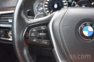 Pelēks BMW 530 2018 Rīga, ar dzinēja tilpumu 3.00 L un nobraukumu 254 tūkst. km par 17990 €, foto 24 vietnē AUTOMOTO.COM.LV