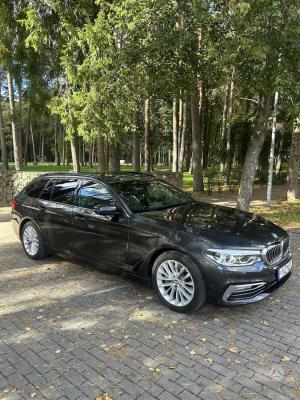 Grey BMW 530 2018 in Mazeikiai, with an engine capacity of 2.00 L and mileage of 79 thousand km for 23290 €, photo  on AUTOMOTO.COM.LV