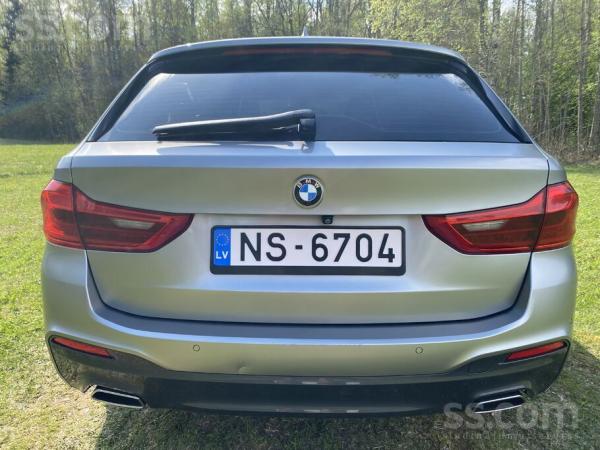 Grey BMW 530 2019 in Riga, with an engine capacity of 3.00 L and mileage of 159 thousand km for 23400 €, photo 4 on AUTOMOTO.COM.LV