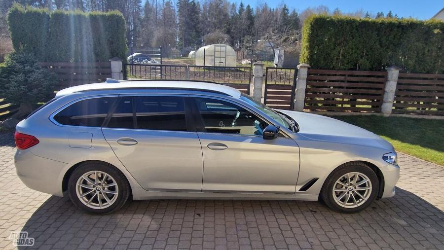 Grey BMW 530 2019 in Mazeikiai, with an engine capacity of 3.00 L and mileage of 239 thousand km for 17500 €, photo 4 on AUTOMOTO.COM.LV