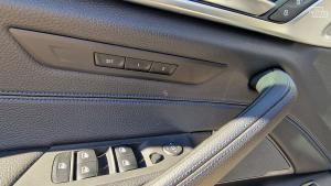 Grey BMW 530 2019 in Mazeikiai, with an engine capacity of 3.00 L and mileage of 239 thousand km for 17500 €, photo 9 on AUTOMOTO.COM.LV