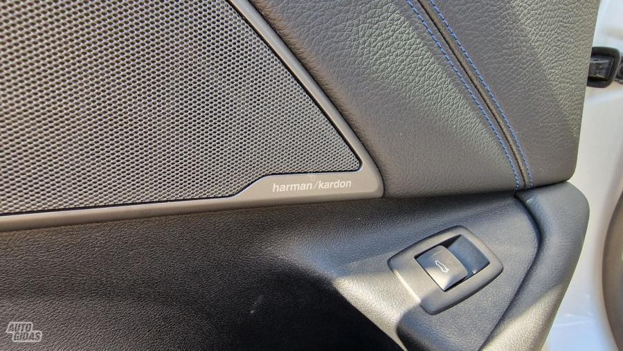 Grey BMW 530 2019 in Mazeikiai, with an engine capacity of 3.00 L and mileage of 239 thousand km for 17500 €, photo 10 on AUTOMOTO.COM.LV