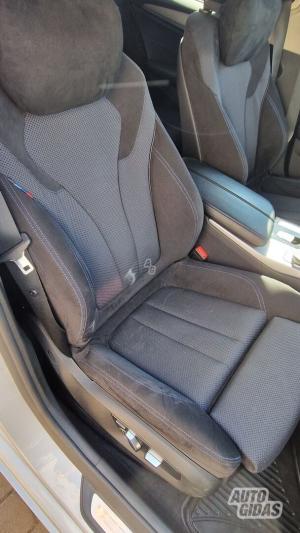 Grey BMW 530 2019 in Mazeikiai, with an engine capacity of 3.00 L and mileage of 239 thousand km for 17500 €, photo 14 on AUTOMOTO.COM.LV