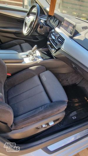 Grey BMW 530 2019 in Mazeikiai, with an engine capacity of 3.00 L and mileage of 239 thousand km for 17500 €, photo 15 on AUTOMOTO.COM.LV