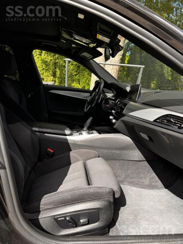 Grey BMW 530 2019 in Jelgava, with an engine capacity of 3.00 L and mileage of 236 thousand km for 19500 €, photo 8 on AUTOMOTO.COM.LV