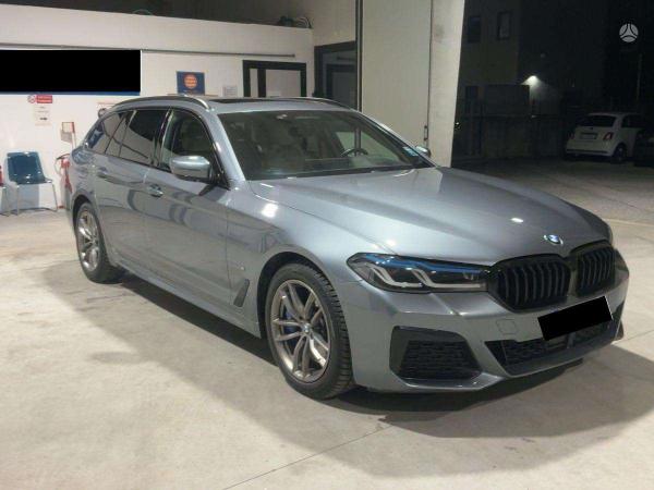 Grey BMW 530 2021 in Vilnius, with an engine capacity of 2.99 L and mileage of 190 thousand km for 29999 €, photo 2 on AUTOMOTO.COM.LV
