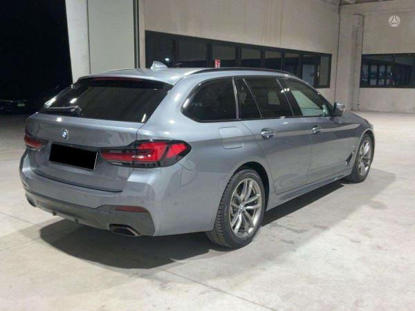 Grey BMW 530 2021 in Vilnius, with an engine capacity of 2.99 L and mileage of 190 thousand km for 29999 €, photo 4 on AUTOMOTO.COM.LV