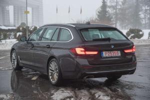 Grey BMW 530 2021 in Elektrenai, with an engine capacity of 2.99 L and mileage of 242 thousand km for 27550 €, photo 7 on AUTOMOTO.COM.LV