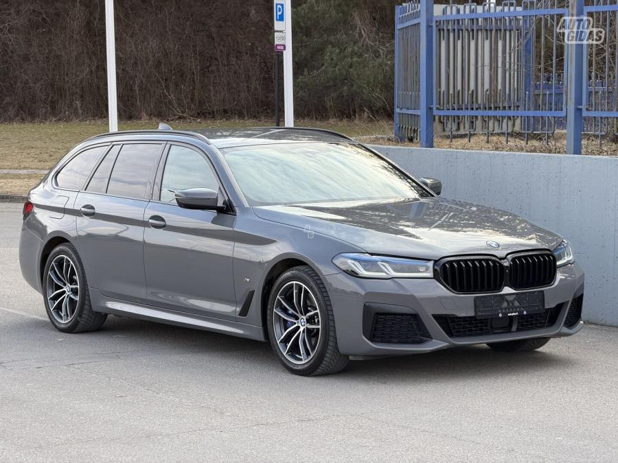 Grey BMW 530 2021 in Vilnius, with an engine capacity of 2.00 L and mileage of 246 thousand km for 25000 €, photo 8 on AUTOMOTO.COM.LV