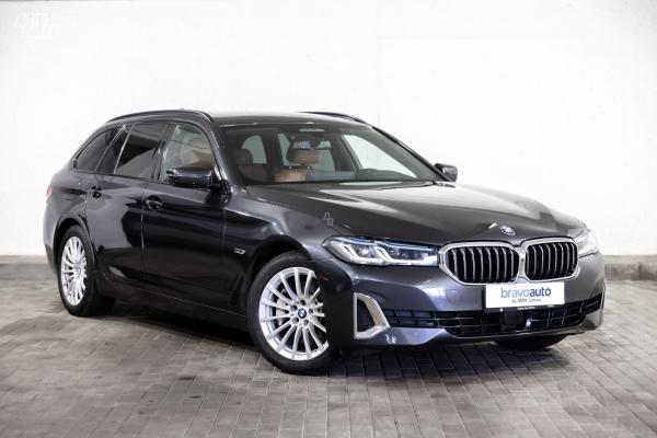 Pelēks BMW 530 2021 Viļņa, ar dzinēja tilpumu 2.00 L un nobraukumu 91 tūkst. km par 34841 €, foto 3 vietnē AUTOMOTO.COM.LV