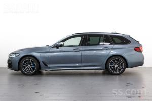 Grey BMW 530 2021 in Riga, with an engine capacity of 2.00 L and mileage of 78 thousand km for 32500 €, photo 3 on AUTOMOTO.COM.LV