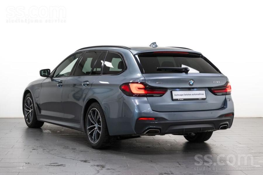 Grey BMW 530 2021 in Riga, with an engine capacity of 2.00 L and mileage of 78 thousand km for 32500 €, photo 4 on AUTOMOTO.COM.LV