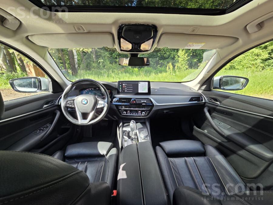 Grey BMW 530 2021 in Riga, with an engine capacity of 3.00 L and mileage of 229 thousand km for 21790 €, photo 4 on AUTOMOTO.COM.LV