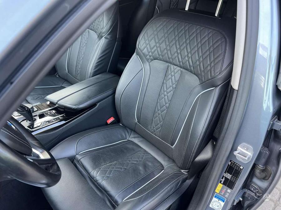 Grey BMW 530 2021 in Telschi, with an engine capacity of 2.00 L and mileage of 138 thousand km for 23716 €, photo 17 on AUTOMOTO.COM.LV