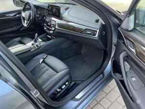 Grey BMW 530 2021 in Telschi, with an engine capacity of 2.00 L and mileage of 138 thousand km for 23716 €, photo 19 on AUTOMOTO.COM.LV