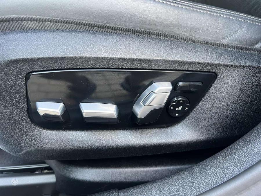 Grey BMW 530 2021 in Telschi, with an engine capacity of 2.00 L and mileage of 138 thousand km for 23716 €, photo 21 on AUTOMOTO.COM.LV
