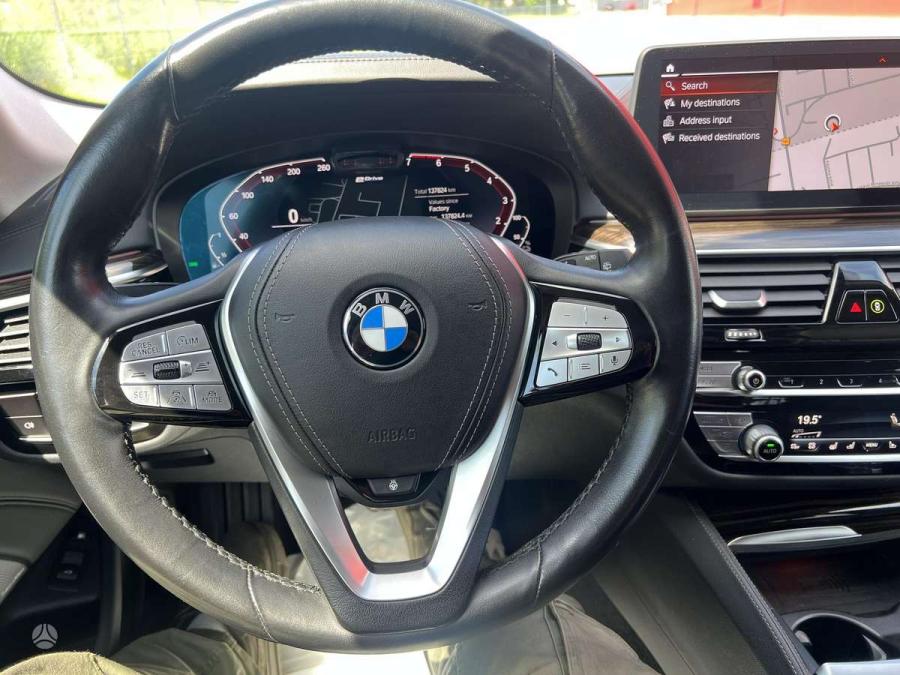 Grey BMW 530 2021 in Telschi, with an engine capacity of 2.00 L and mileage of 138 thousand km for 23716 €, photo 37 on AUTOMOTO.COM.LV