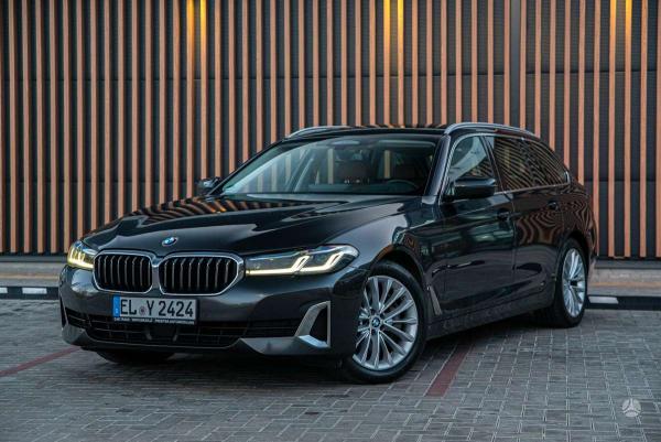 Pelēks BMW 530 2021 Elektrėnai, ar dzinēja tilpumu 2.99 L un nobraukumu 243 tūkst. km par 23500 €, foto 2 vietnē AUTOMOTO.COM.LV