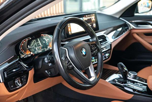 Pelēks BMW 530 2021 Elektrėnai, ar dzinēja tilpumu 2.99 L un nobraukumu 243 tūkst. km par 23500 €, foto 10 vietnē AUTOMOTO.COM.LV