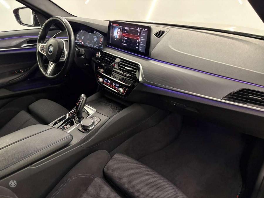 Pelēks BMW 530 2021 Marijampole, ar dzinēja tilpumu 2.99 L un nobraukumu 243 tūkst. km par 23999 €, foto 26 vietnē AUTOMOTO.COM.LV