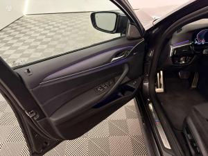 Pelēks BMW 530 2021 Marijampole, ar dzinēja tilpumu 2.99 L un nobraukumu 243 tūkst. km par 23999 €, foto 34 vietnē AUTOMOTO.COM.LV