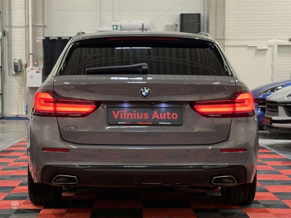 Grey BMW 530 2021 in Vilnius, with an engine capacity of 2.99 L and mileage of 234 thousand km for 25600 €, photo 5 on AUTOMOTO.COM.LV