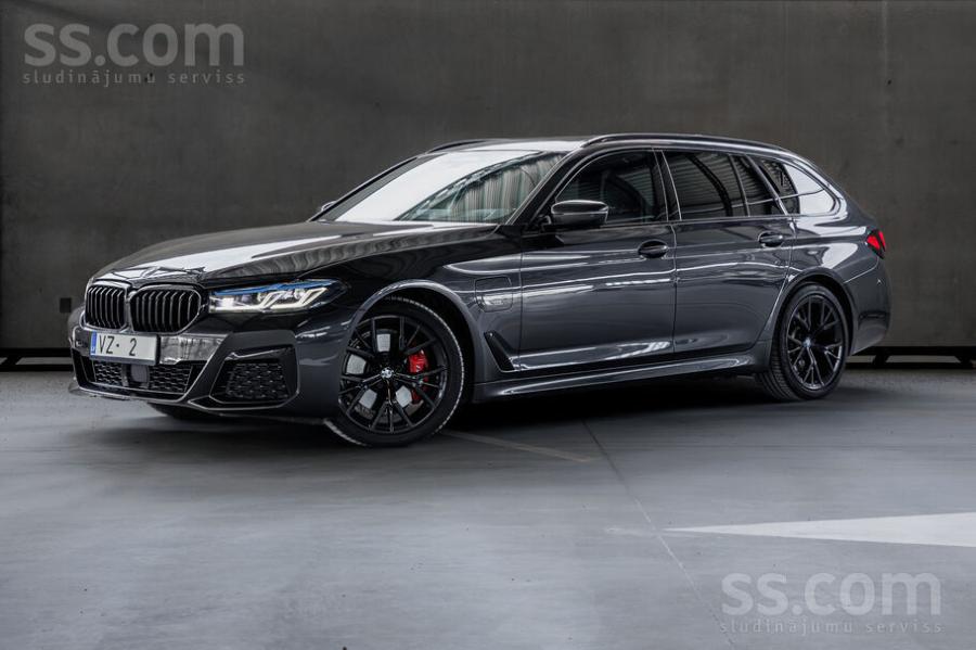 Pelēks BMW 530 2021 Rīga, ar dzinēja tilpumu 2.00 L un nobraukumu 191 tūkst. km par 28595 €, foto 1 vietnē AUTOMOTO.COM.LV