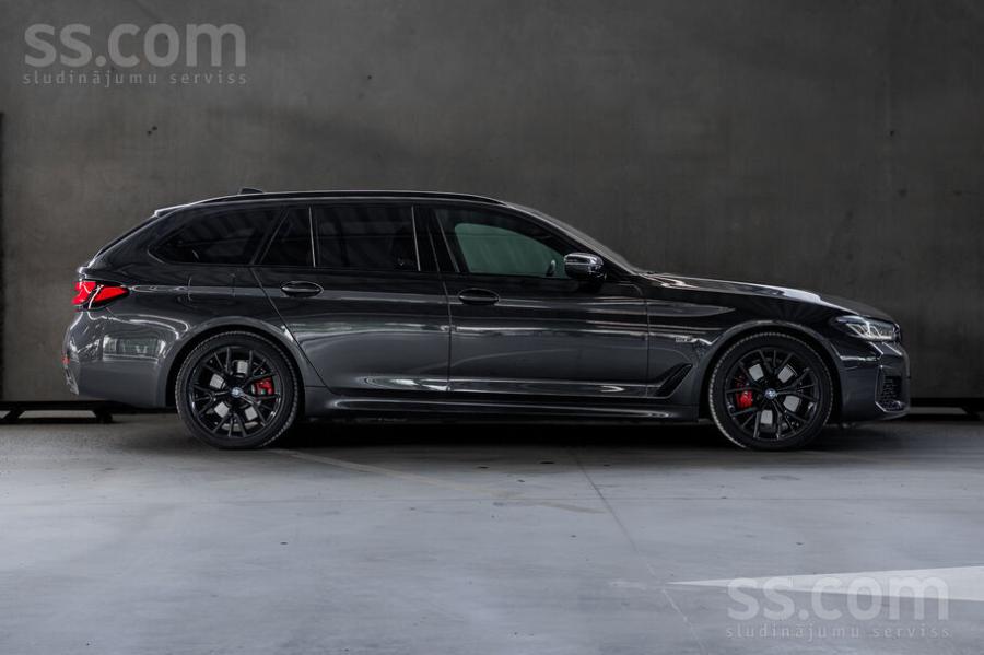 Pelēks BMW 530 2021 Rīga, ar dzinēja tilpumu 2.00 L un nobraukumu 191 tūkst. km par 28595 €, foto 6 vietnē AUTOMOTO.COM.LV
