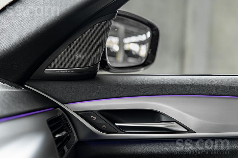 Pelēks BMW 530 2021 Rīga, ar dzinēja tilpumu 2.00 L un nobraukumu 191 tūkst. km par 28595 €, foto 19 vietnē AUTOMOTO.COM.LV