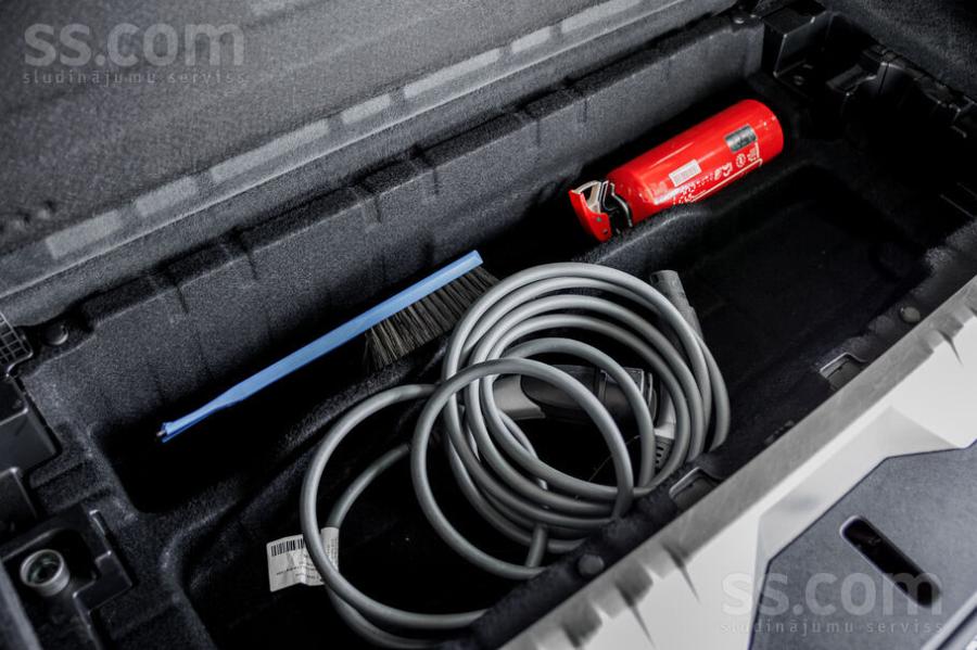Pelēks BMW 530 2021 Rīga, ar dzinēja tilpumu 2.00 L un nobraukumu 191 tūkst. km par 28595 €, foto 22 vietnē AUTOMOTO.COM.LV